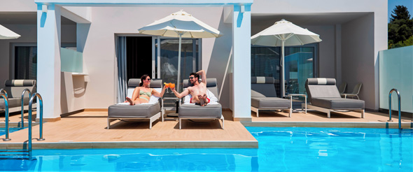 Swim-up rooms | Jet2holidays