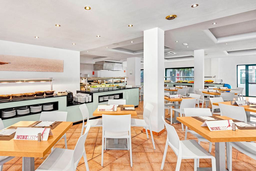 Hotel THB Flora - Puerto Del Carmen hotels | Jet2holidays