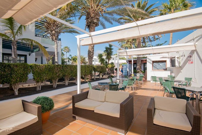 LABRANDA Playa Club Apartments - Puerto Del Carmen Hotels | Jet2holidays