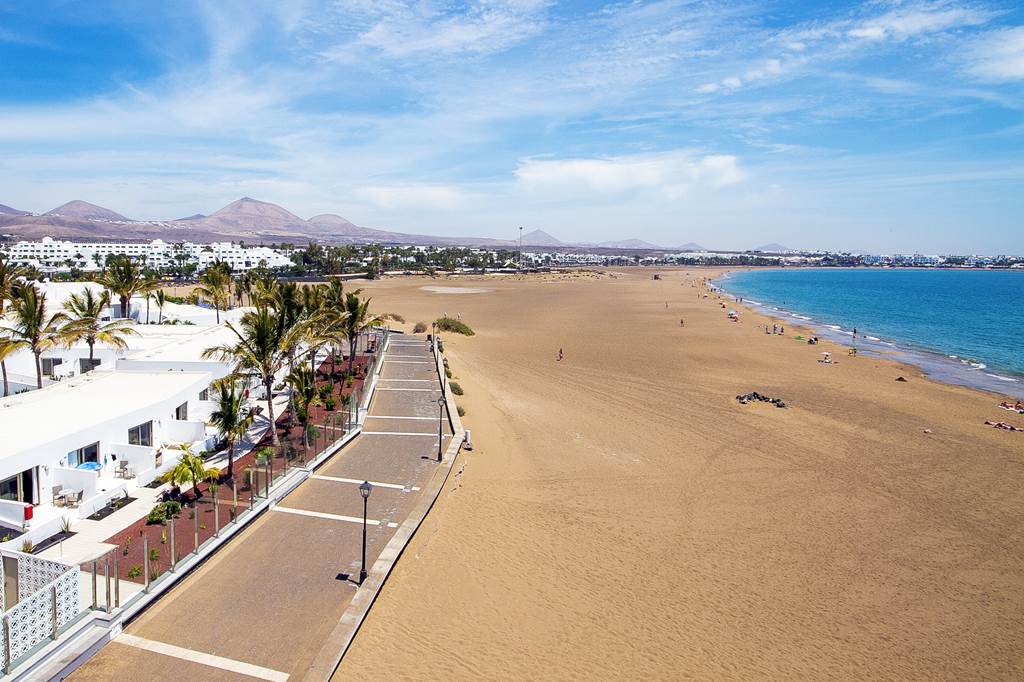 Hotel Las Costas - Playa De Los Pocillos (Puerto Del Carmen) hotels ...