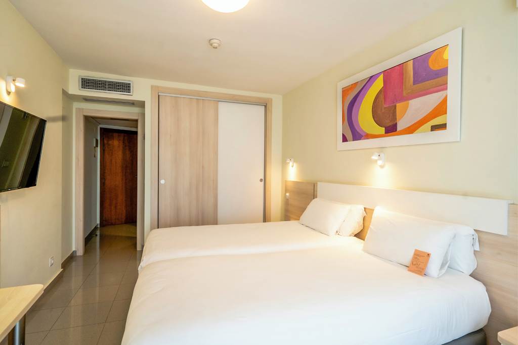 Marina Resort Benidorm - Benidorm hotels | Jet2holidays