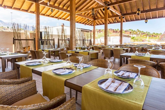 Magic Natura Animal Waterpark & Polynesian Lodge Resort - Benidorm ...
