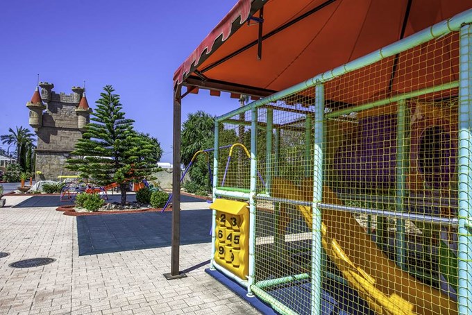 Magic Robin Hood - Benidorm Hotels | Jet2holidays