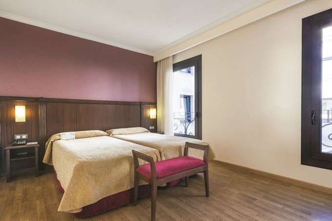 Oriente Atiram Hotel - Barcelona Hotels | Jet2holidays