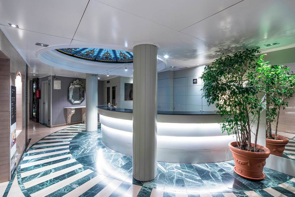 Catalonia Roma - Barcelona hotels | Jet2holidays