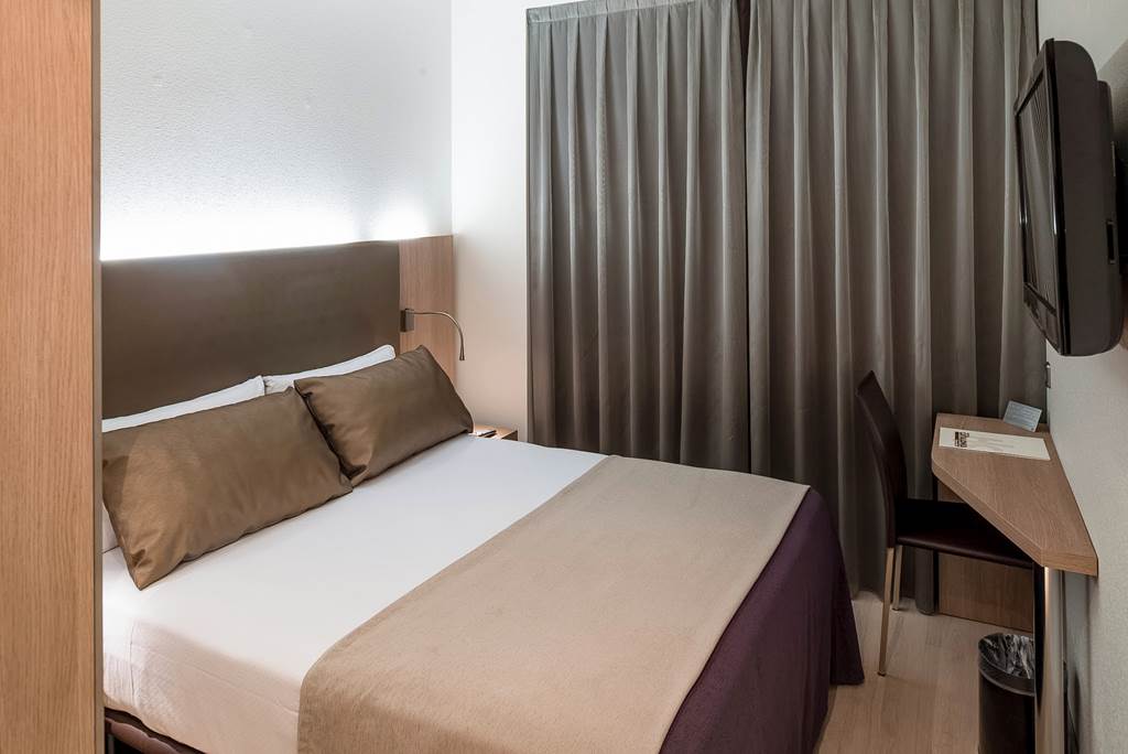 Catalonia Roma - Barcelona hotels | Jet2holidays