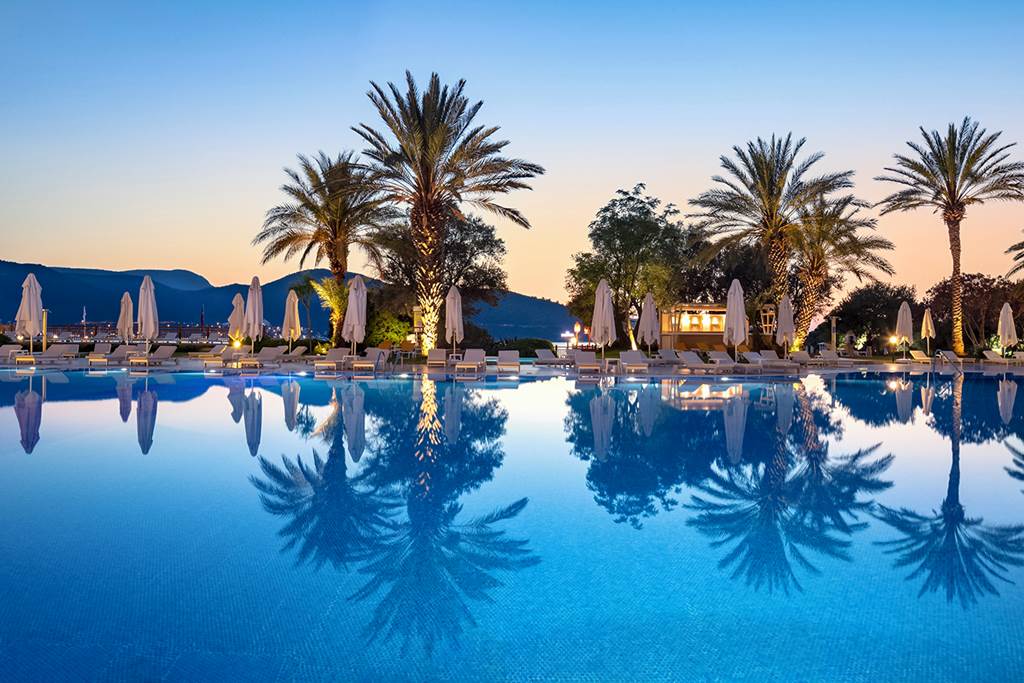 DoubleTree by Hilton Bodrum Isil Club Resort. - Torba hotels | Jet2holidays