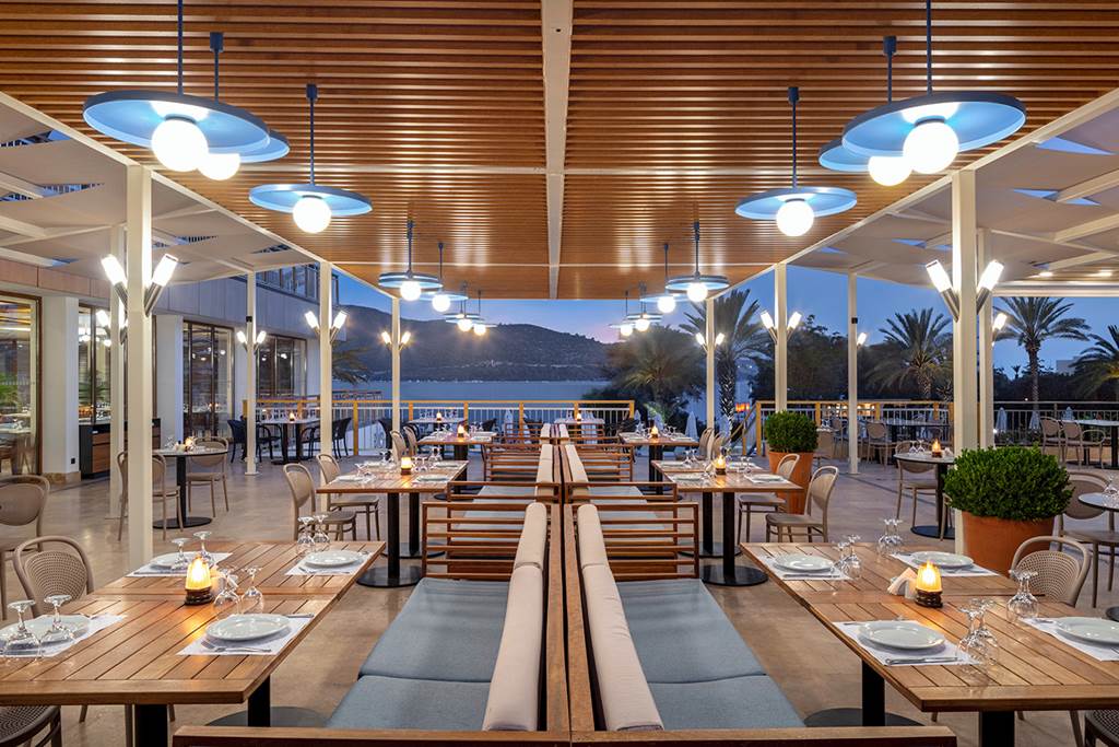 DoubleTree by Hilton Bodrum Isil Club Resort. - Torba hotels | Jet2holidays