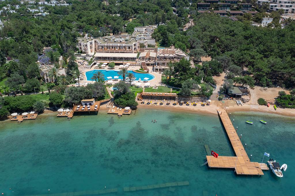 DoubleTree by Hilton Bodrum Isil Club Resort. - Torba hotels | Jet2holidays