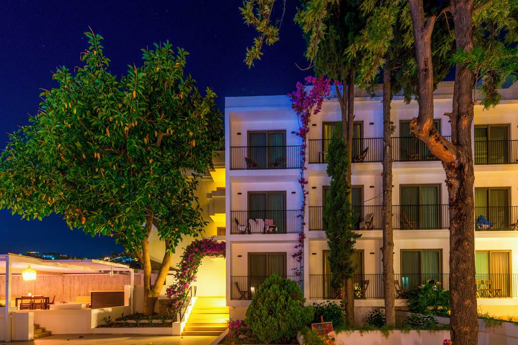 LIV Hotel by Bellazure - Turgutreis hotels | Jet2holidays