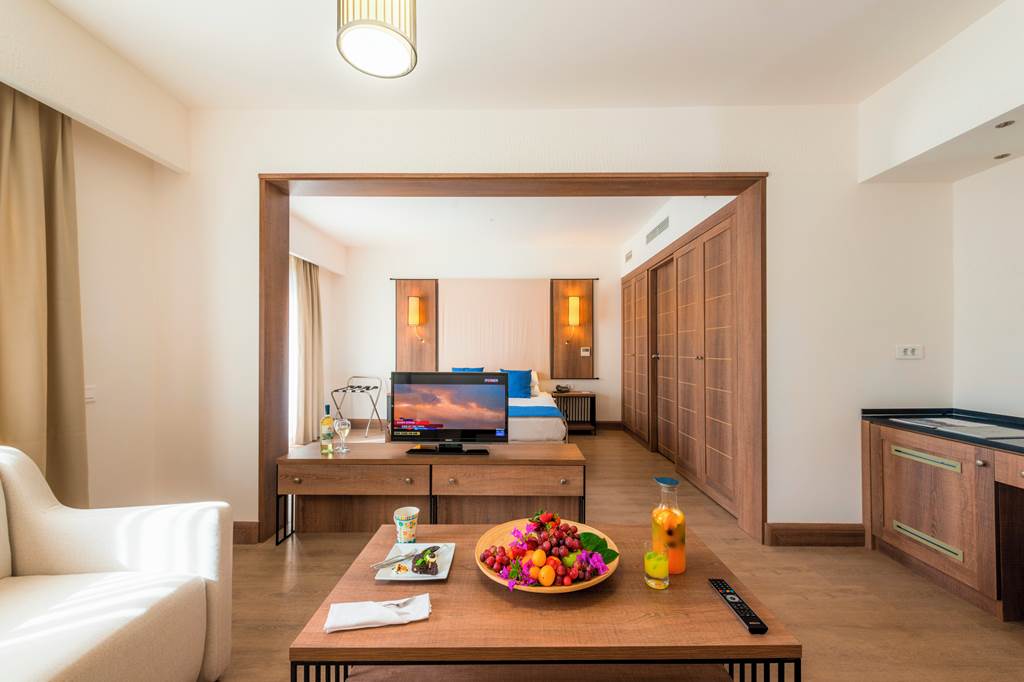 LIV Hotel by Bellazure - Turgutreis hotels | Jet2holidays