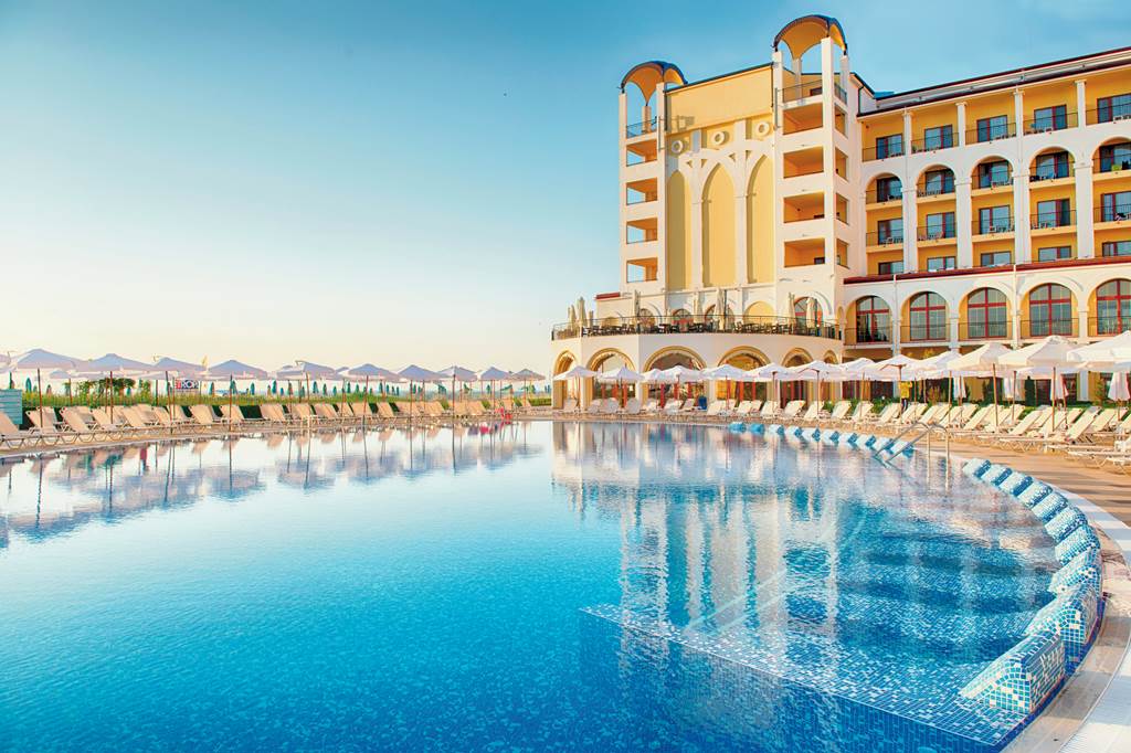 Alua Helios Bay - Obzor hotels | Jet2holidays