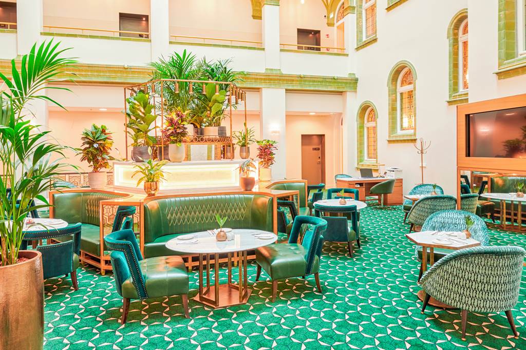 Parisi Udvar Hotel Unbound Collection by Hyatt - Budapest City hotels ...