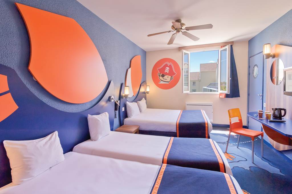 Explorers Hotel - Paris Disney hotels | Jet2holidays