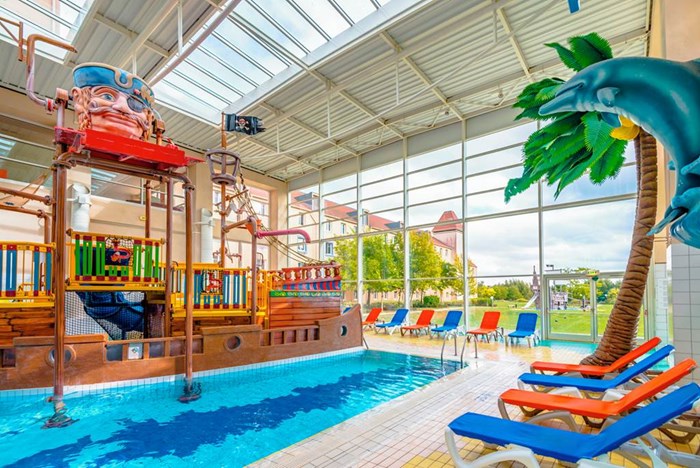 Explorers Hotel - Paris Disney hotels | Jet2holidays