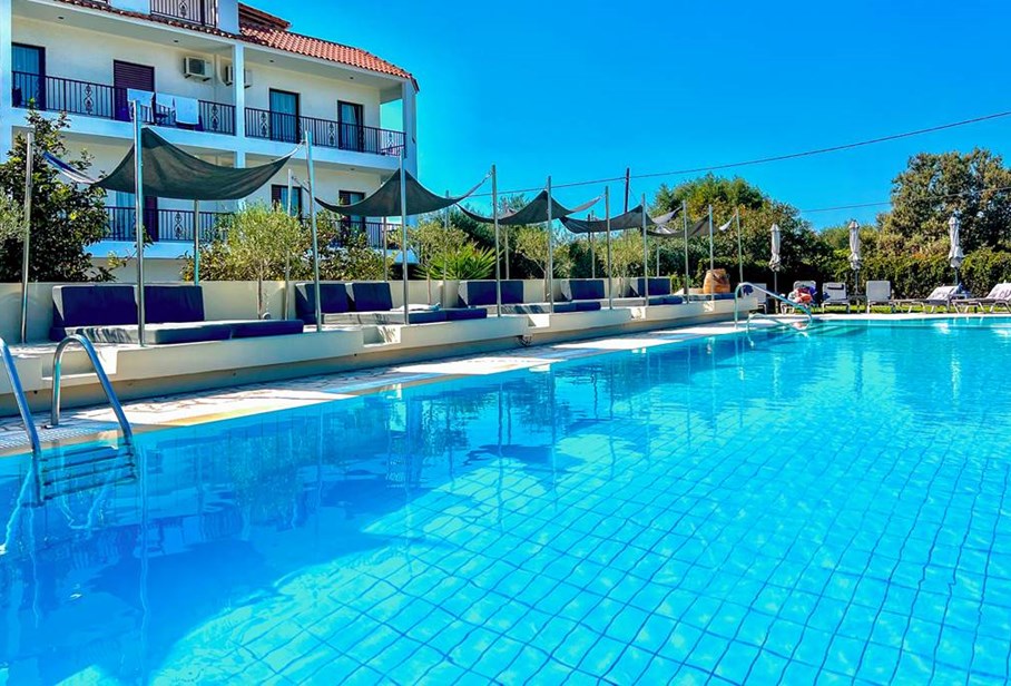 St George South Holidays & Best Deals 2024/2025 | St George South ...