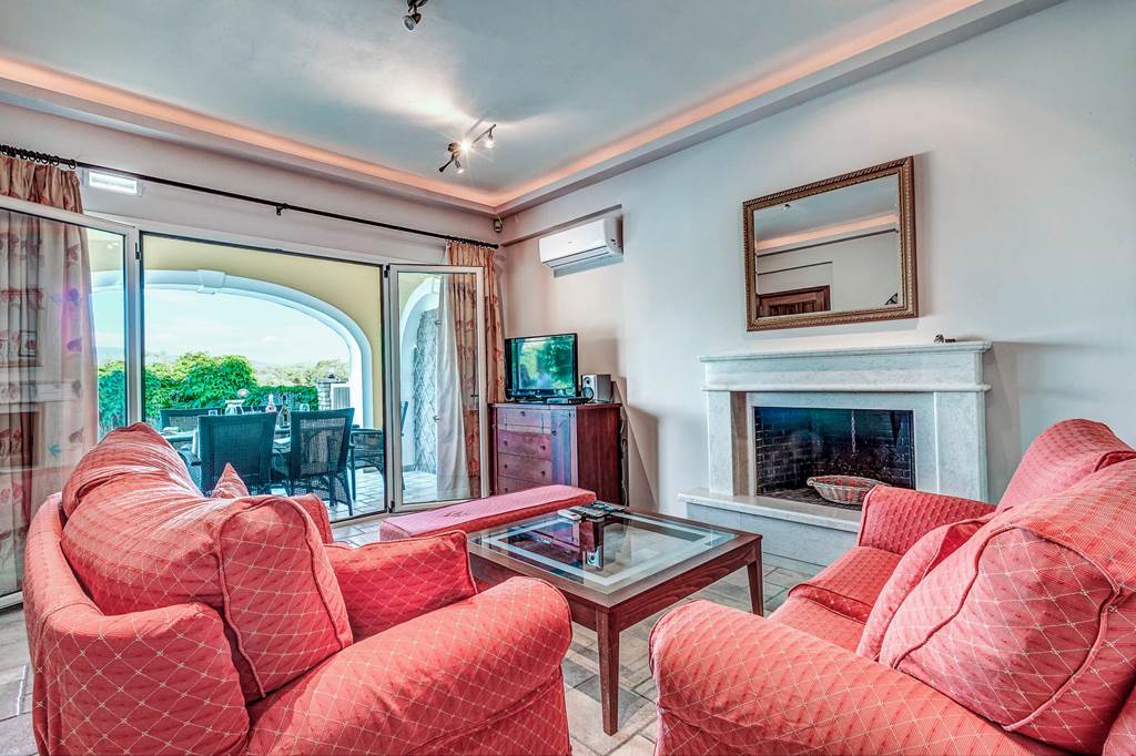 Villa Dimitris | Jet2Villas | Jet2holidays