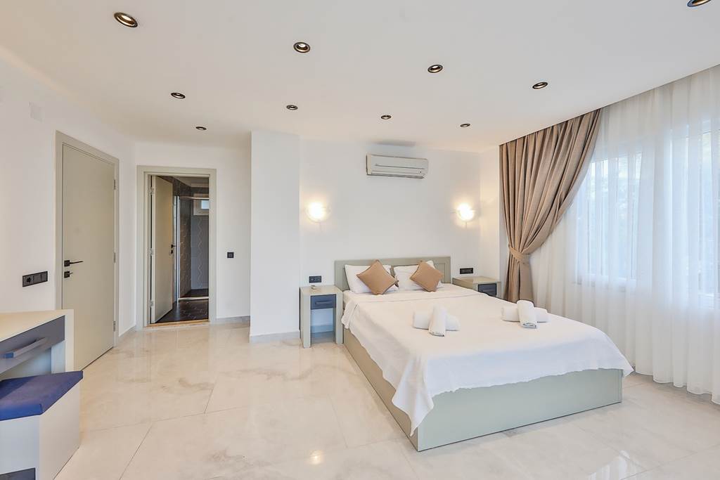 Villa Tzia | Jet2Villas | Jet2holidays