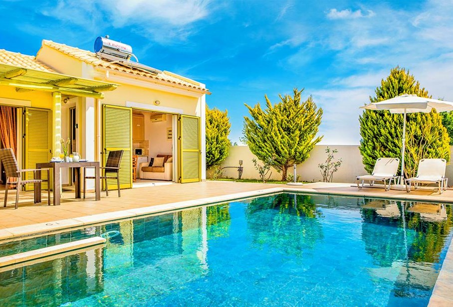 Mounda Beach (Kefalonia) | Jet2holidays