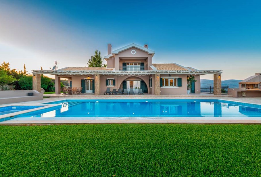 Lakithra Holidays 2024/2025 | Lakithra Hotels | Jet2holidays