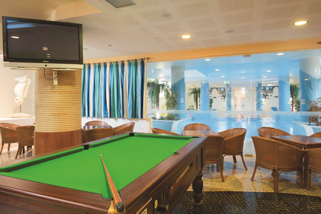 Oceanus Aparthotel - Olhos D'Agua (Albufeira) hotels | Jet2holidays