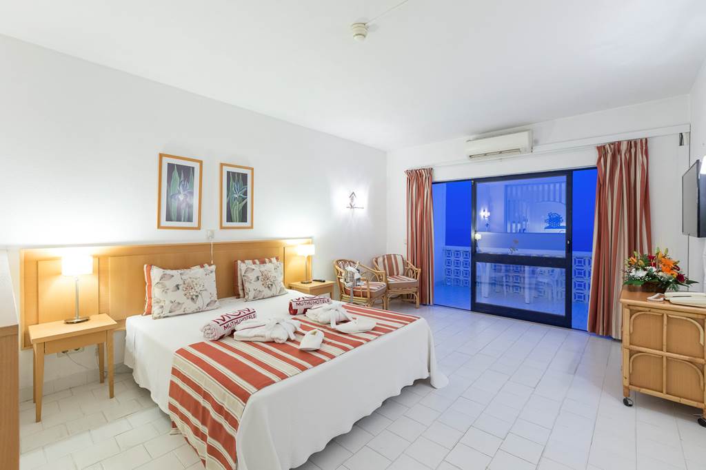 Oura View Beach Club - Albufeira hotels | Jet2holidays