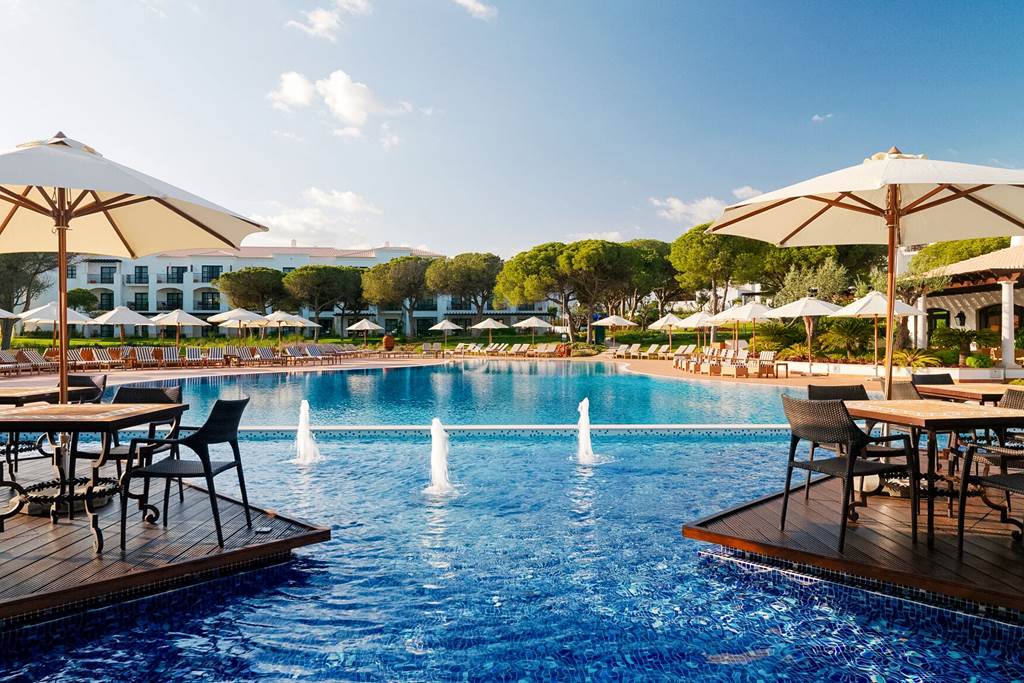 Pine Cliffs Village & Suites - Albufeira hotels | Jet2holidays