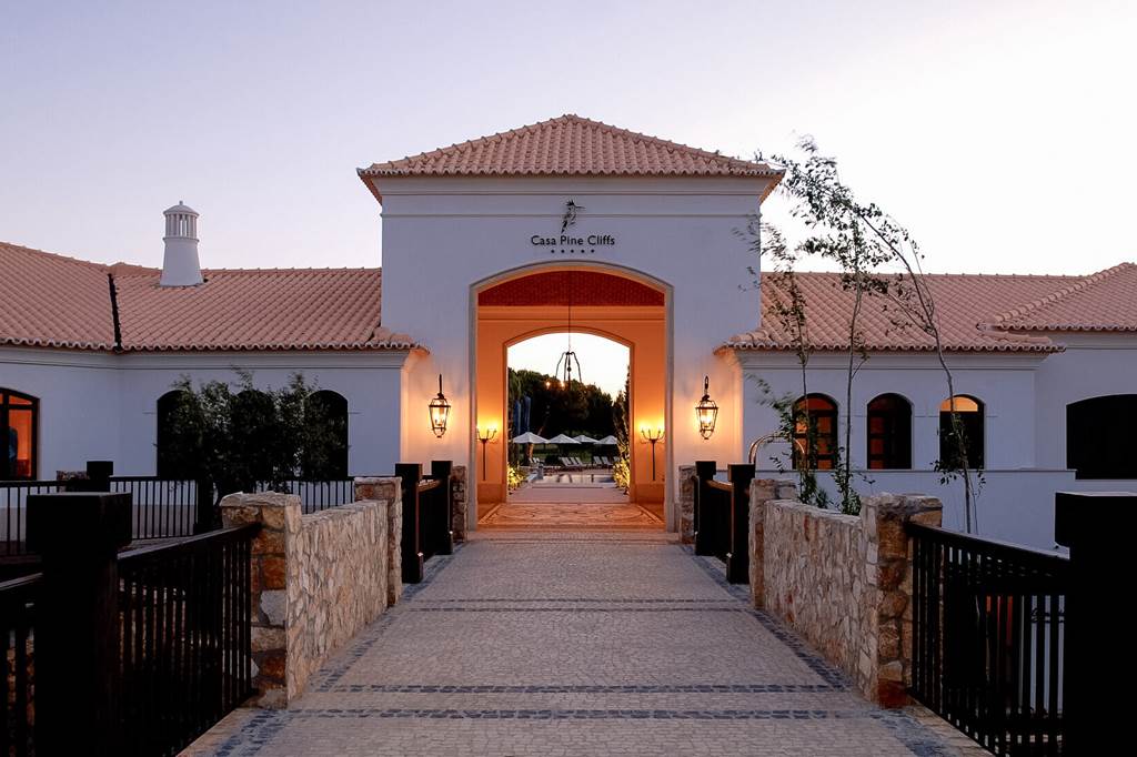 Pine Cliffs Village & Suites - Albufeira hotels | Jet2holidays