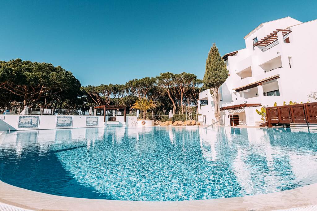 Pine Cliffs Village & Suites - Albufeira hotels | Jet2holidays
