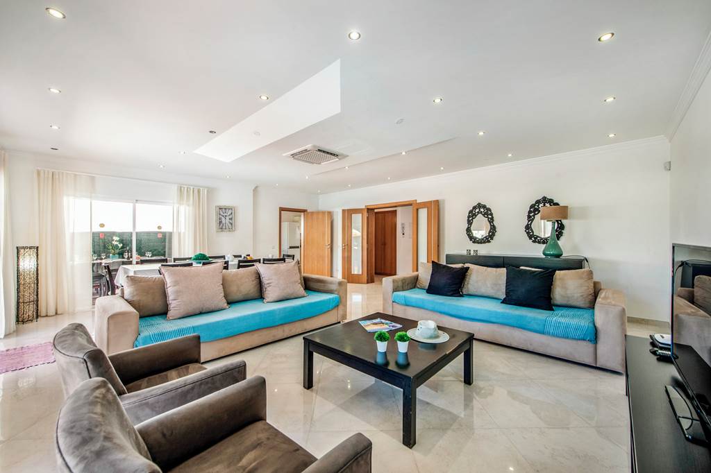 Villa Helene Norvilla | Jet2Villas | Jet2holidays