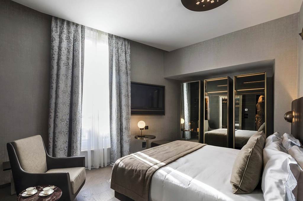 The Pantheon Iconic Rome Hotel Autograph Collection - Rome City hotels ...