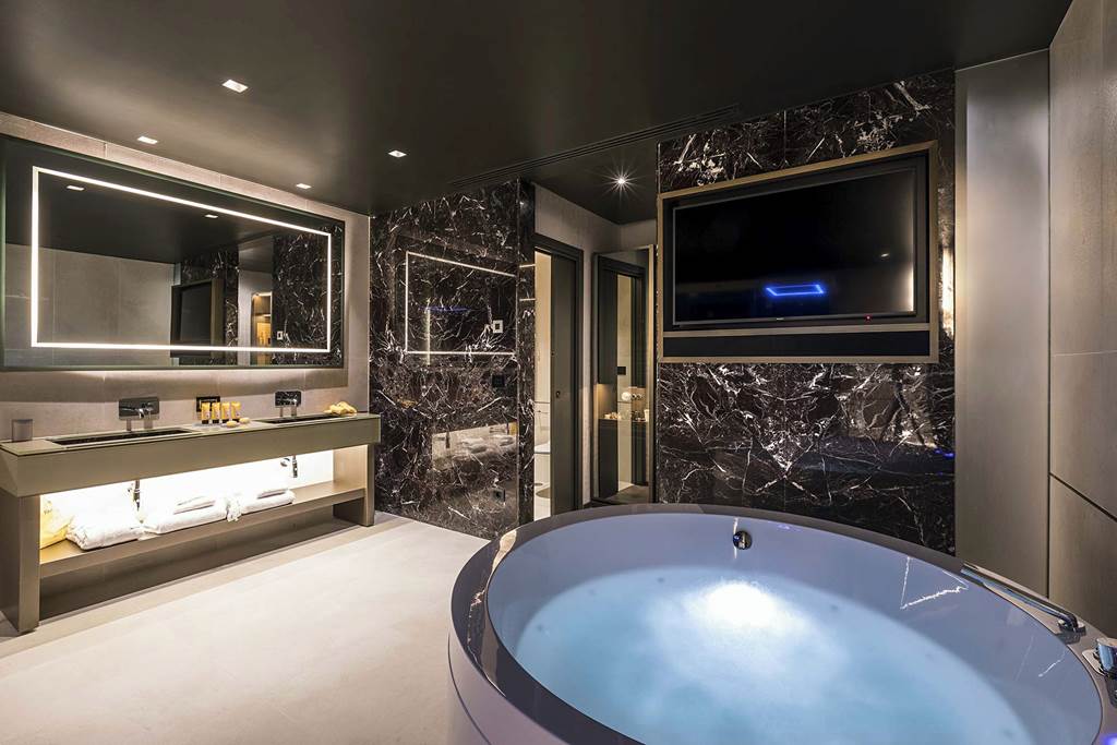 The Pantheon Iconic Rome Hotel Autograph Collection - Rome City hotels ...