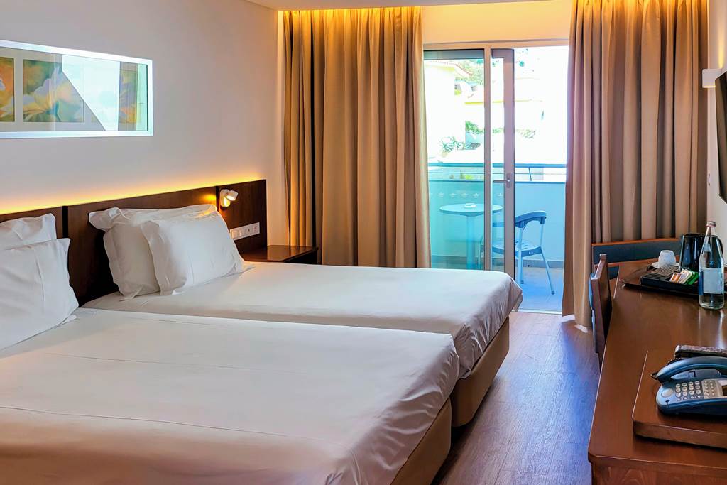 Rocamar Complex - Roca Mar Hotel - Canico hotels | Jet2holidays