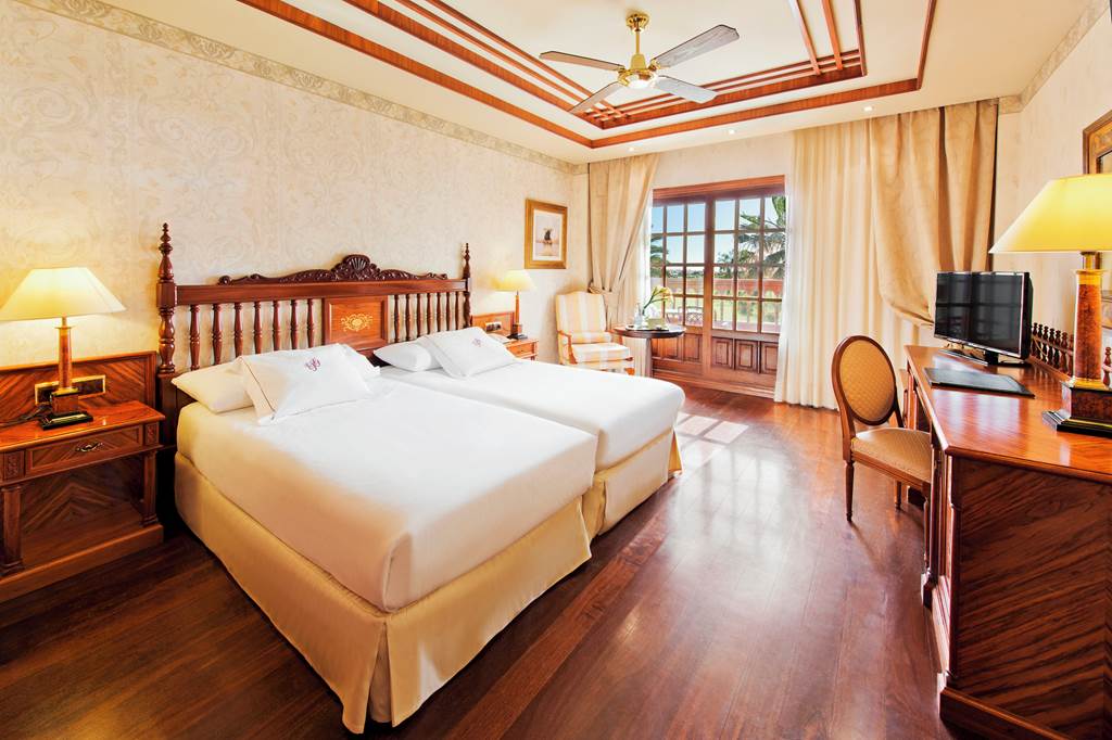Elba Palace Golf Boutique Hotel with 5 Rounds of Golf Included - Caleta ...