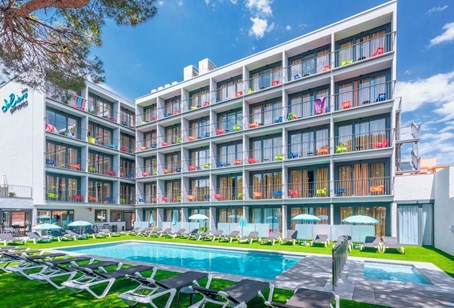 Sa Riera Park (Costa Brava) | Jet2holidays 2025/2026