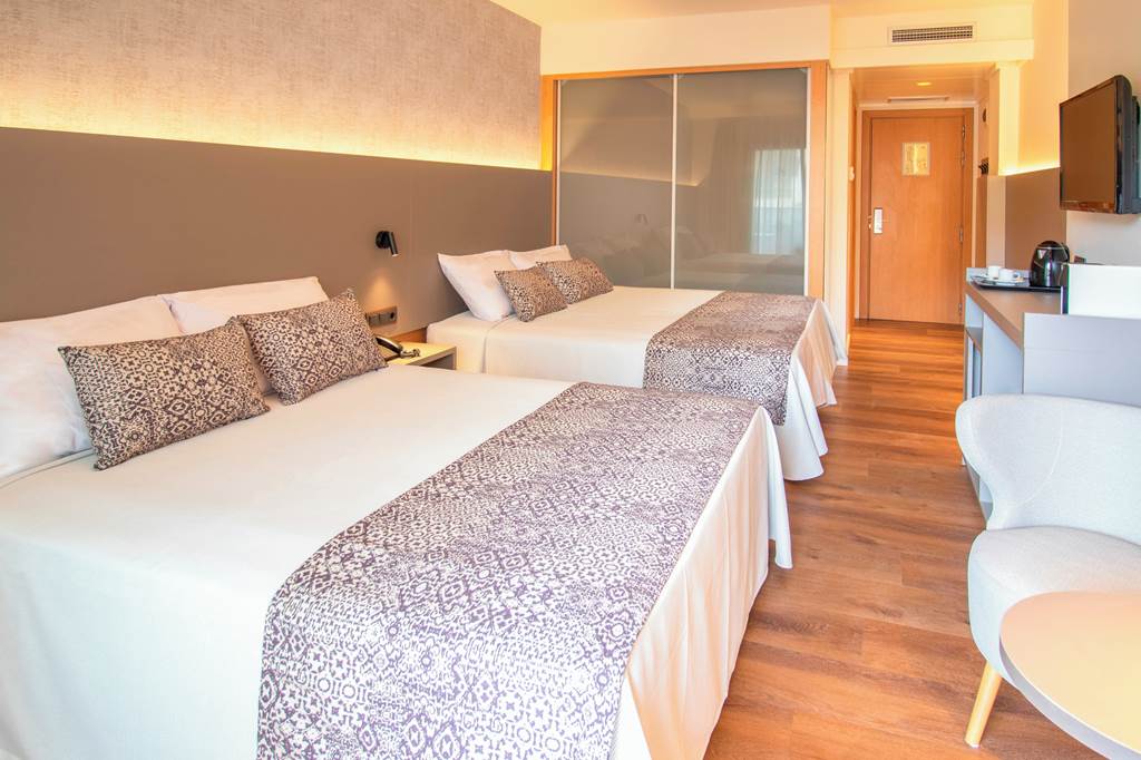 Golden Bahia de Tossa & Spa - Tossa De Mar hotels | Jet2holidays