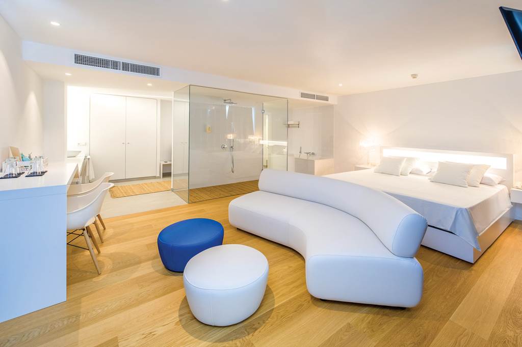 Hotel Vibra Algarb - Playa D'En Bossa hotels | Jet2holidays