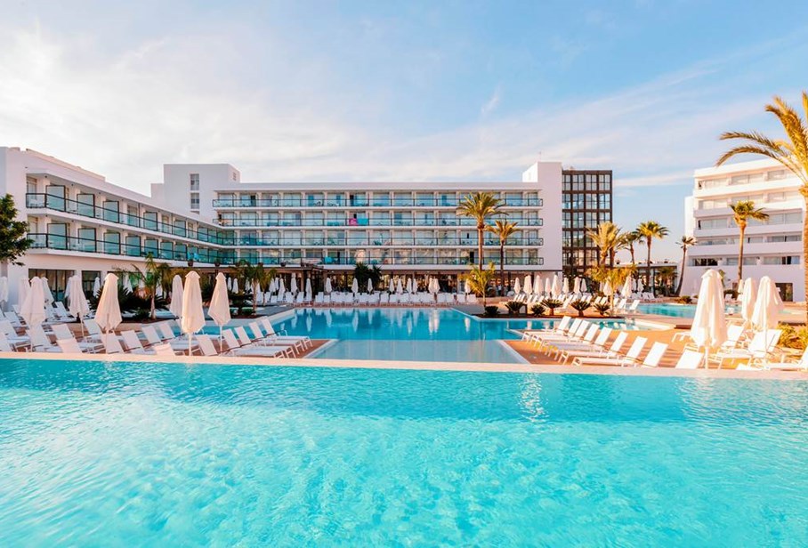 Playa Es Cana (Ibiza) | Jet2holidays