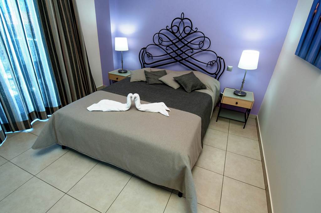 4 Epoches Hotel - Steni Vala hotels | Jet2holidays