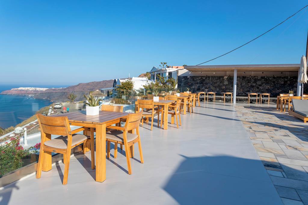 Xenones Filotera - Imerovigli hotels | Jet2holidays