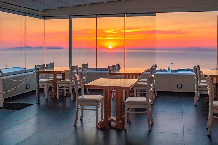 Splendour Resort - Firostefani hotels | Jet2holidays