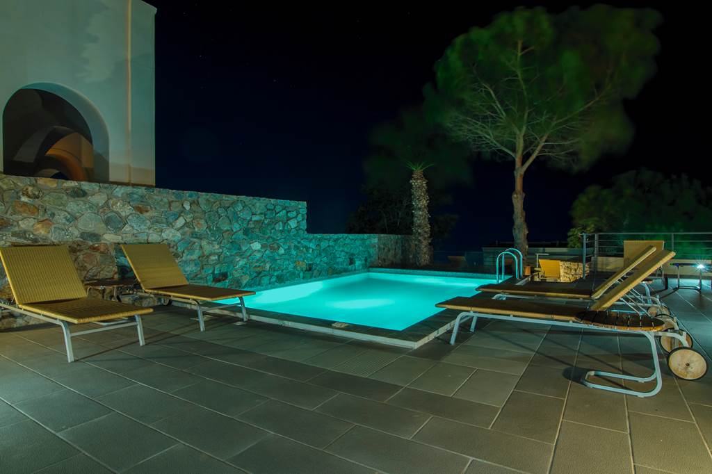 Antinea Suites & Spa - Kamari hotels | Jet2holidays