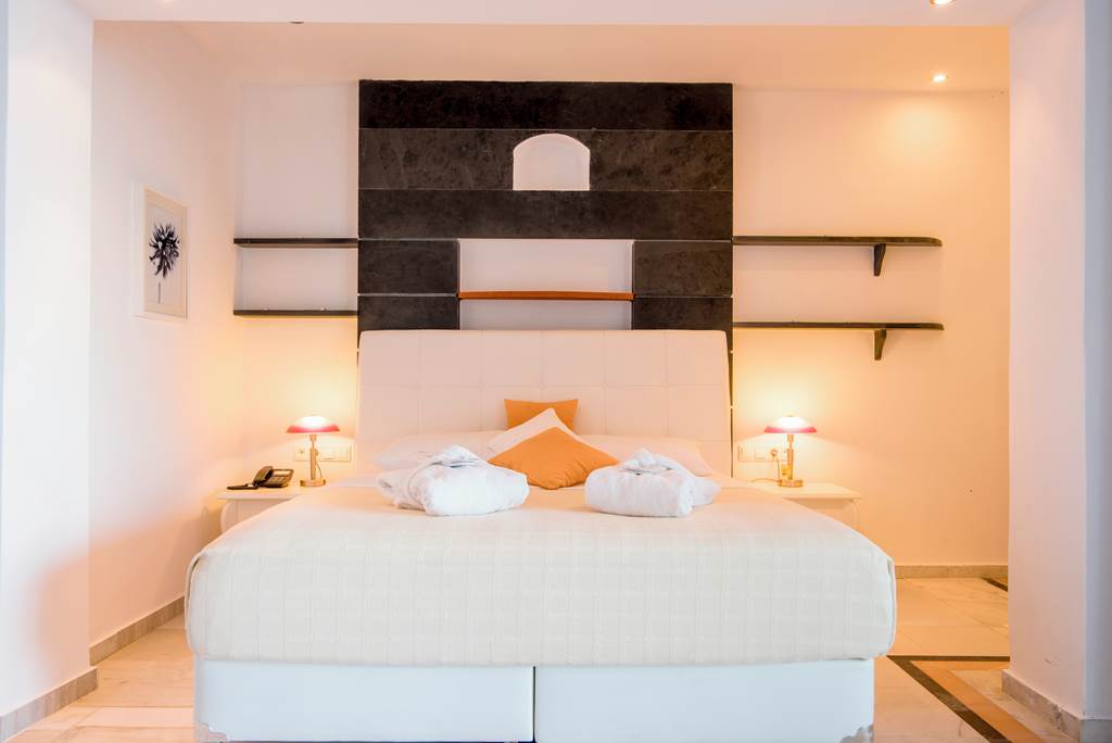 Antinea Suites & Spa - Kamari hotels | Jet2holidays