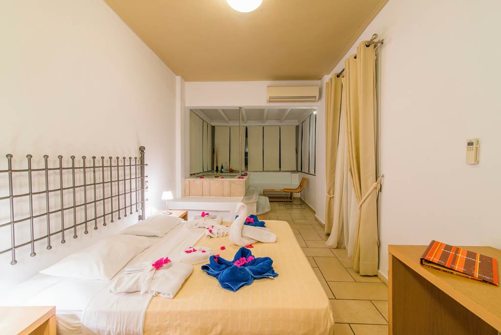Antinea Suites & Spa - Kamari hotels | Jet2holidays