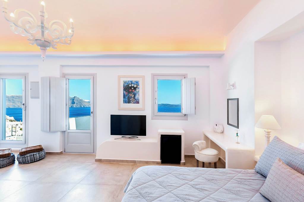 Santorini Secret Premium - Oia hotels | Jet2holidays