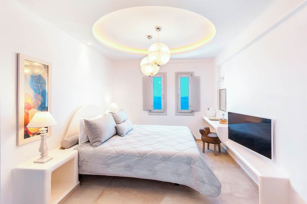 Santorini Secret Premium - Oia hotels | Jet2holidays