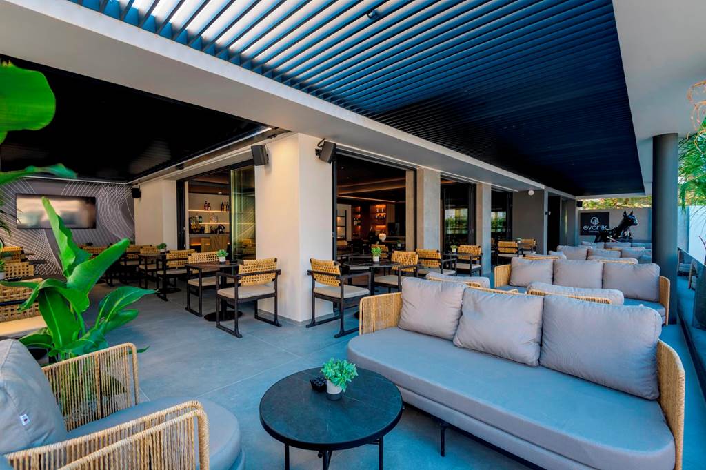 Evanik Chic Hotel - Pothia hotels | Jet2holidays