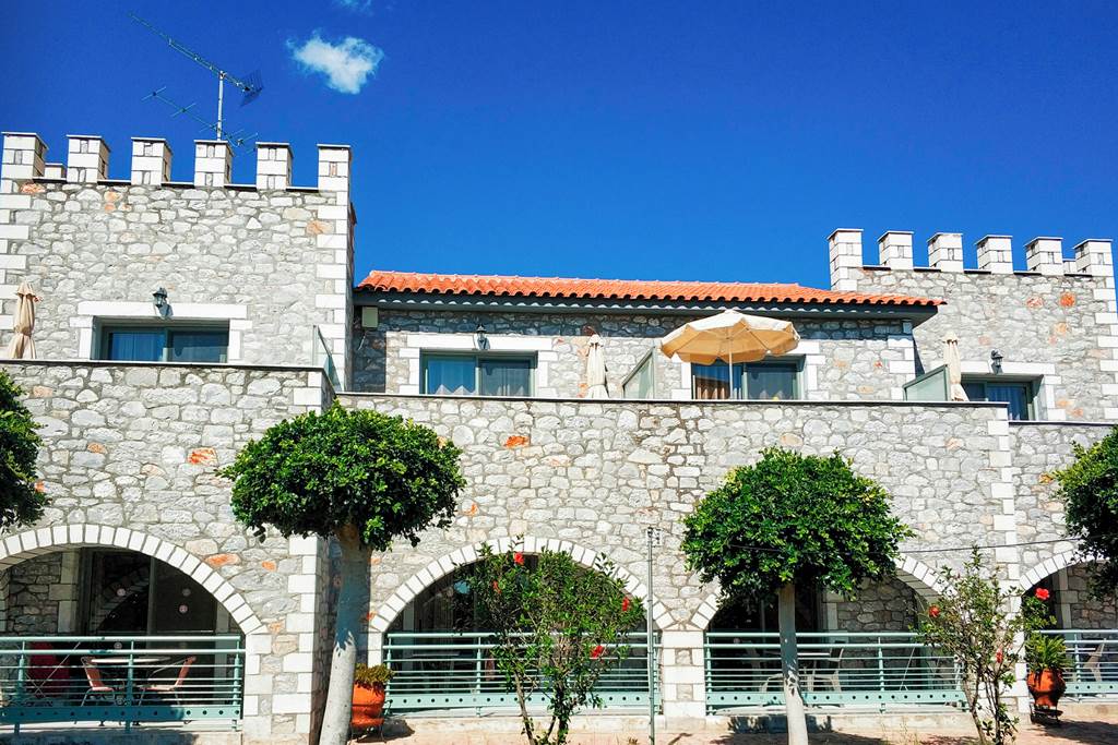 Nefeli Apartments - Stoupa hotels | Jet2holidays