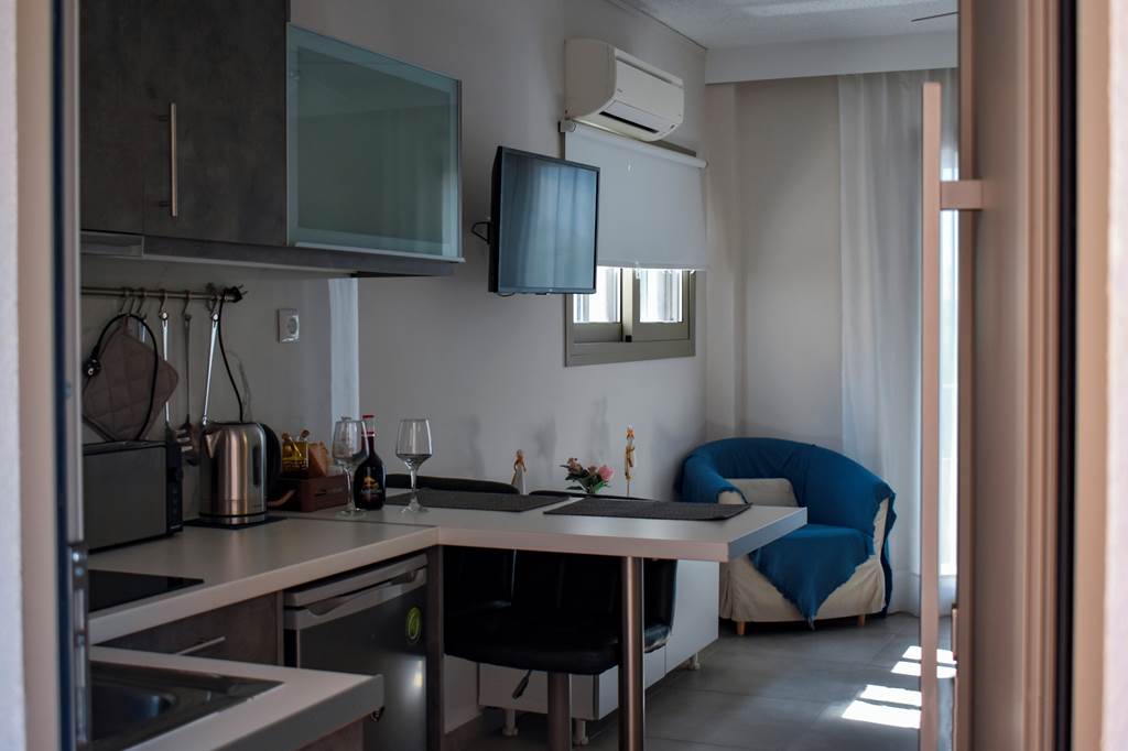 Irida Hotel Apartments - Stoupa hotels | Jet2holidays