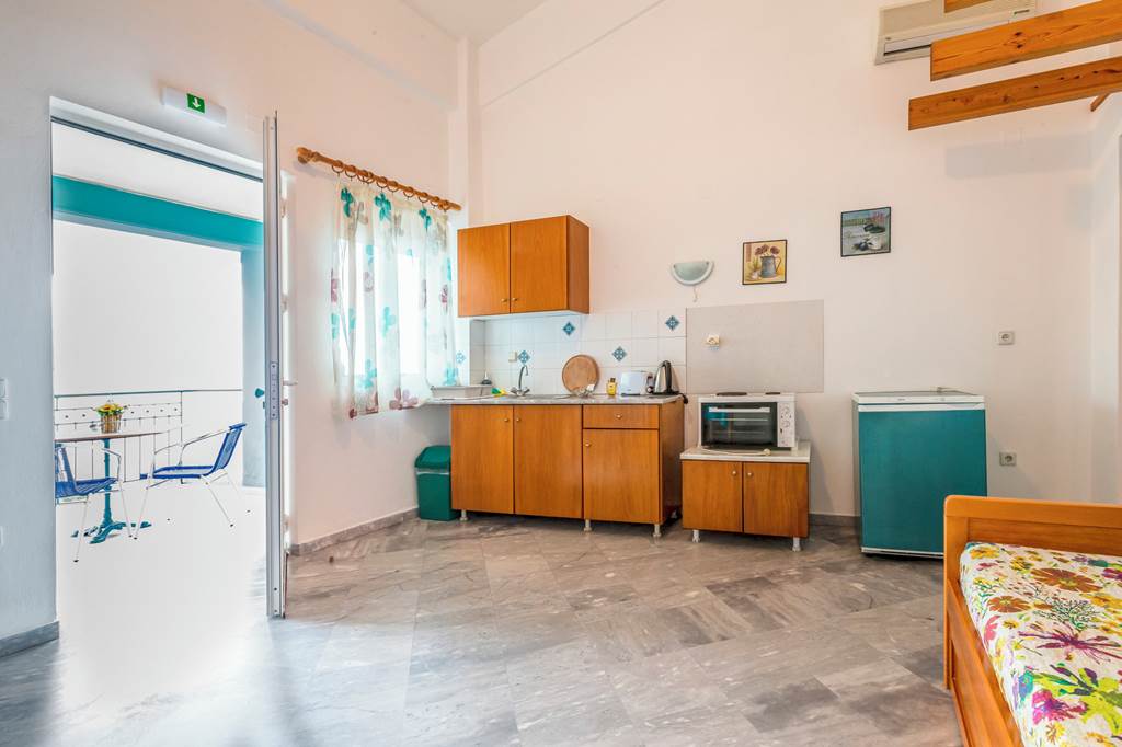 Iris Apartments - Chrani hotels | Jet2holidays